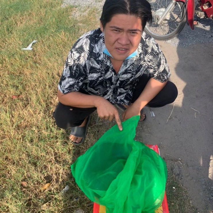 Bắt giữ 1 người vận chuyển rắn hổ chúa