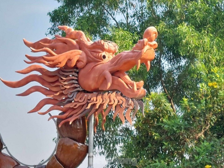 Độc đáo cặp rồng gốm sứ tại làng nghề hàng trăm tuổi ở Bình Dương