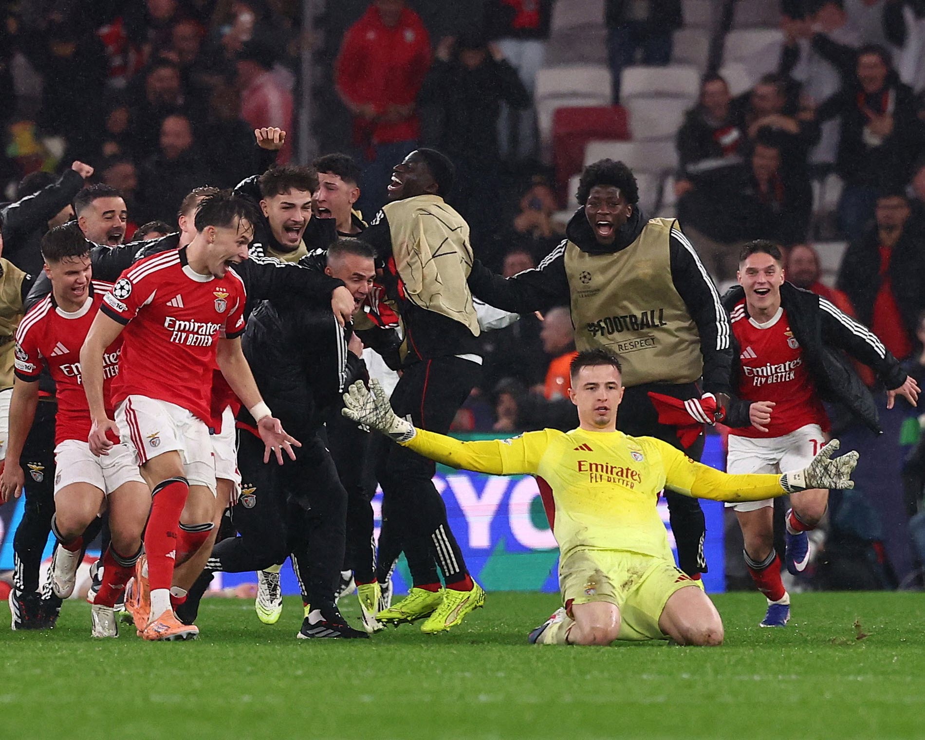 Bảng xếp hạng Cúp C1: Kỳ tích Benfica - Mourinho, 5 đội Ngoại hạng Anh ...