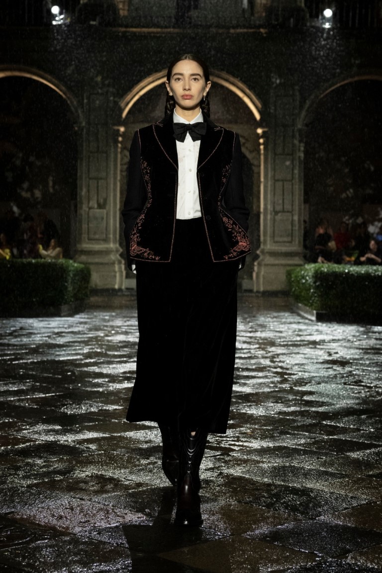 Bộ sưu tập Cruise 2024 của Dior là một bức thư tình gửi đến Mexico