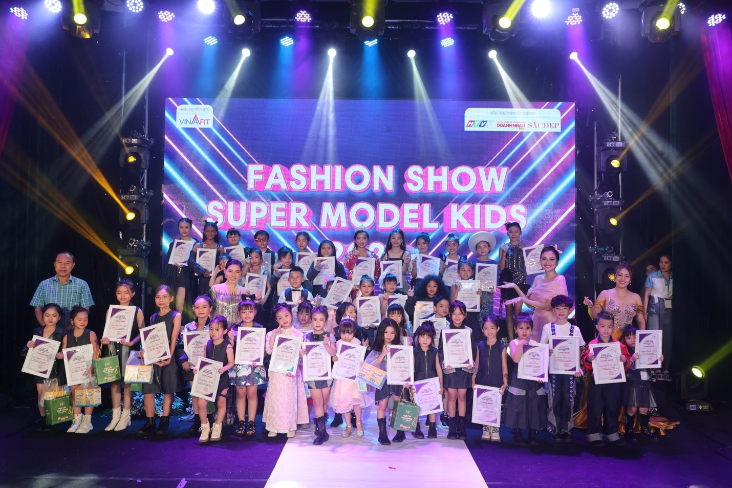 First Face Fashion Show Super Model Kids 2023 gọi tên Muội muội Lê Như Ngọc