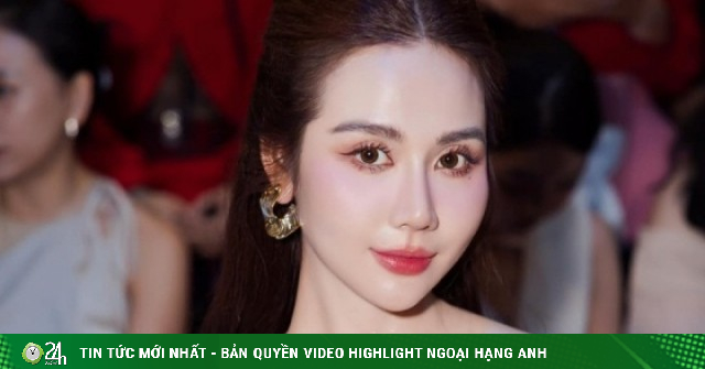 Vẻ gợi cảm tuổi 34 của Phan Minh Huyền