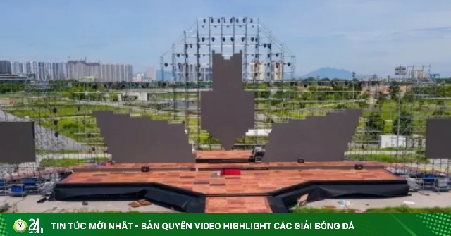 Cận cảnh sự hoành tráng của sân khấu concert Thanh xuân