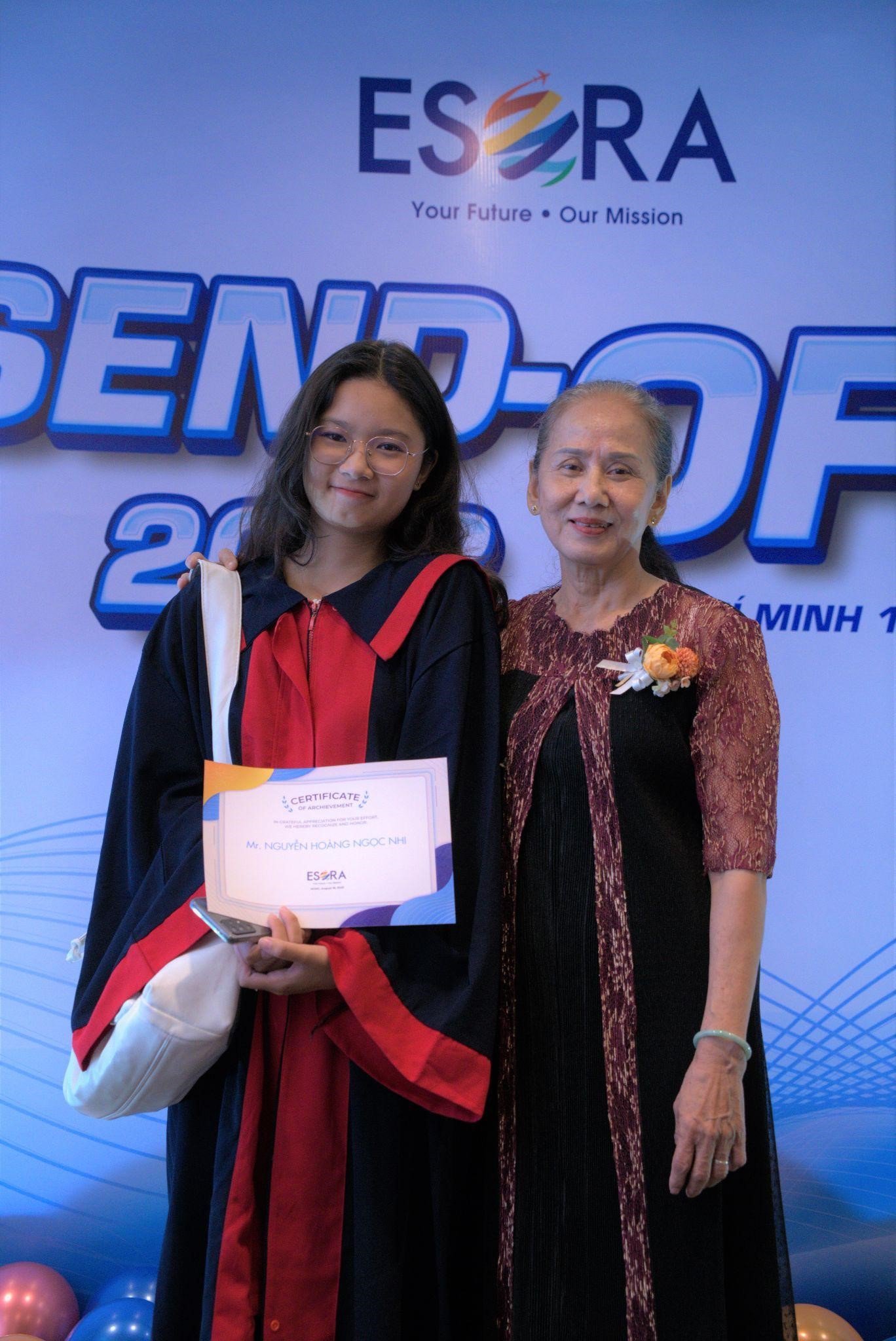 Esora Academy tổ chức buổi lễ vinh danh học viên đậu các trường đại học ...