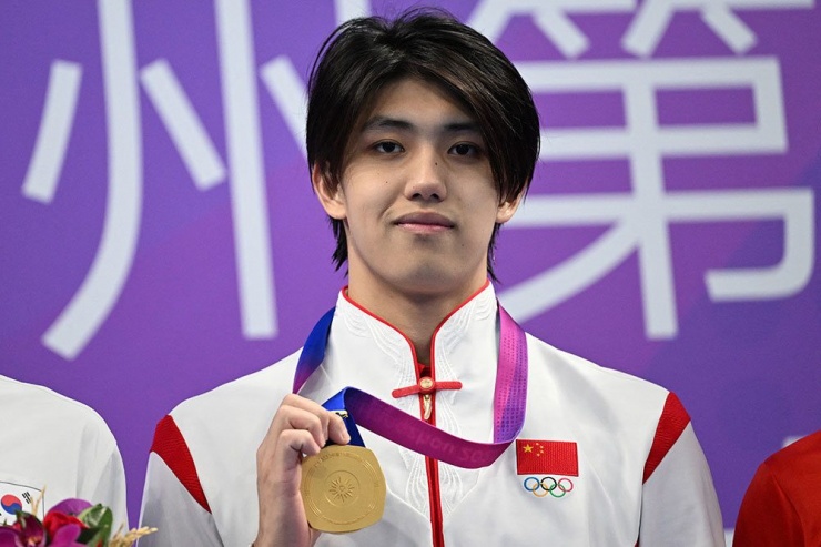 Trai đẹp làng bơi Trung Quốc từng vướng tranh cãi doping