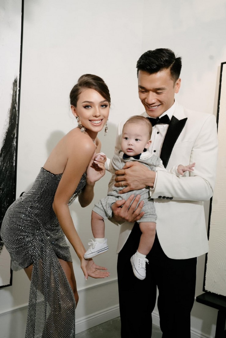 Chân dung thủ môn "chơi trội" tặng quà "khủng" cho vợ, thứ đắt đỏ lên đến nửa tỷ đồng