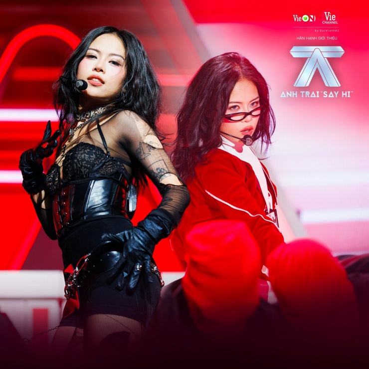 tlinh thay đổi phong cách ăn mặc sau khi trang phục trình diễn bị chỉ trích