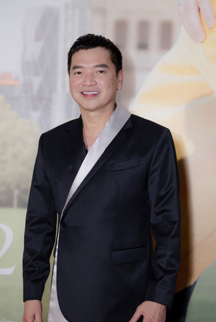 Vẻ ngoài 'như thanh niên' của Quang Minh ở tuổi 65