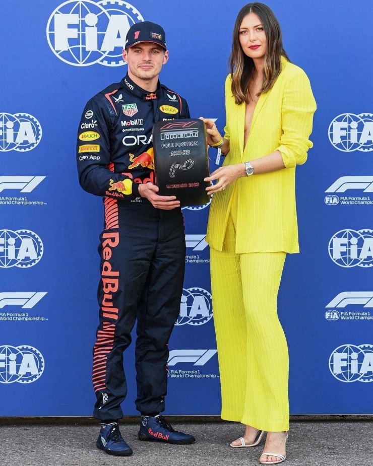 Phong cách 'Búp bê quần vợt' Maria Sharapova