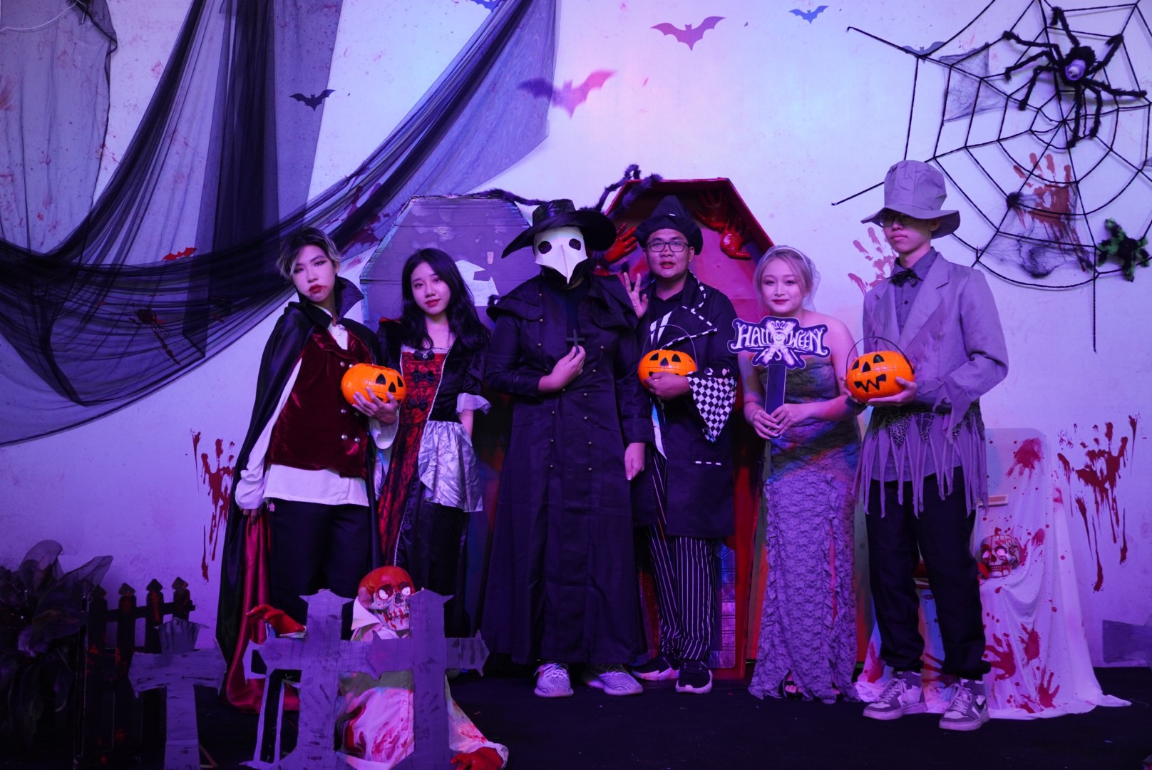Câu lạc bộ Truyền thông Cóc Sài Gòn mở cửa phục vụ lễ hội Halloween ...