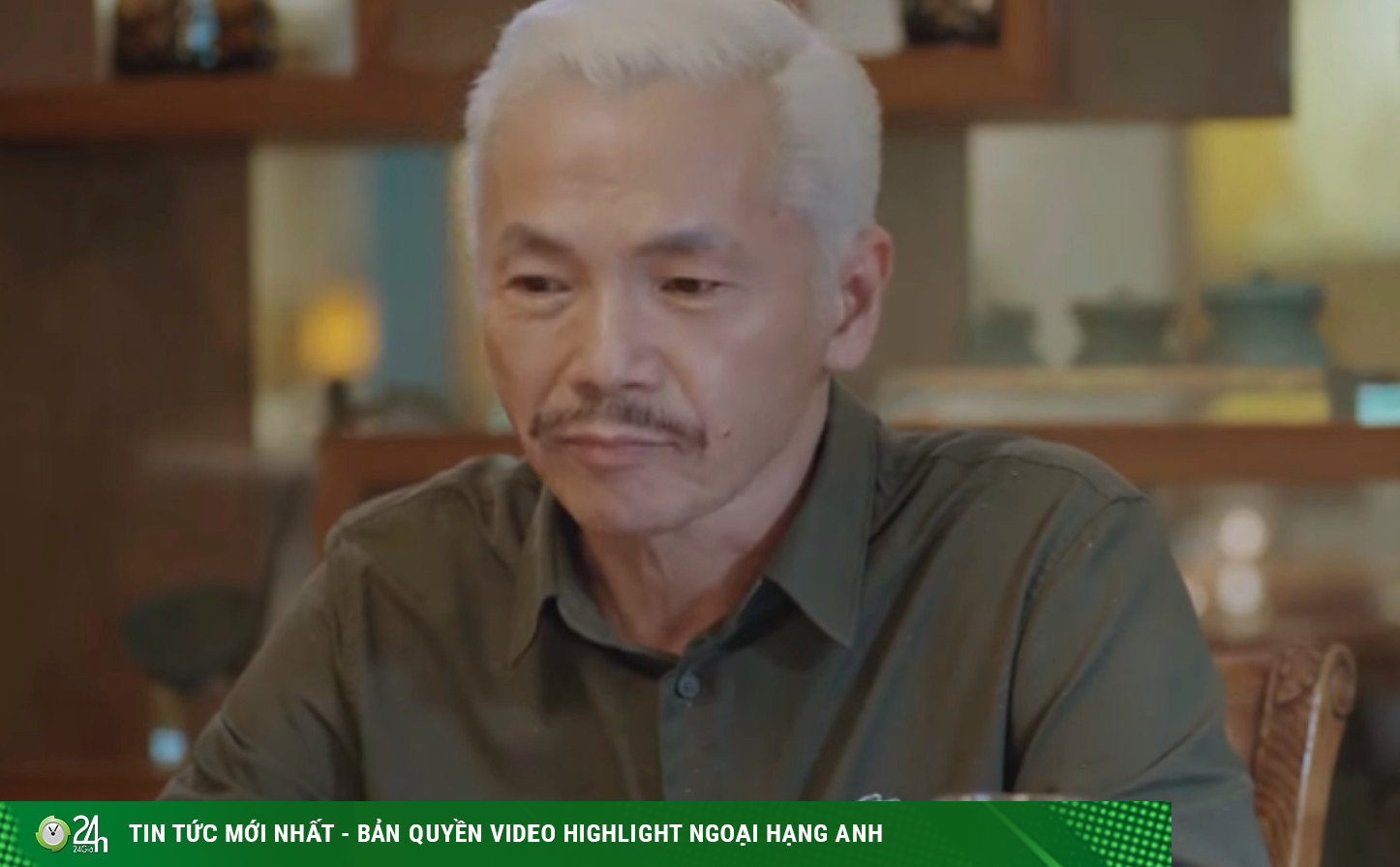 Bất ngờ trước vai diễn phản diện của NSND Trung Anh trong 'Chúng ta của 8 năm sau'