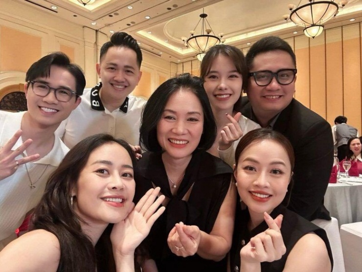 2 người con hiếm khi lộ diện của "người phụ nữ quyền lực VTV" Tạ Bích Loan