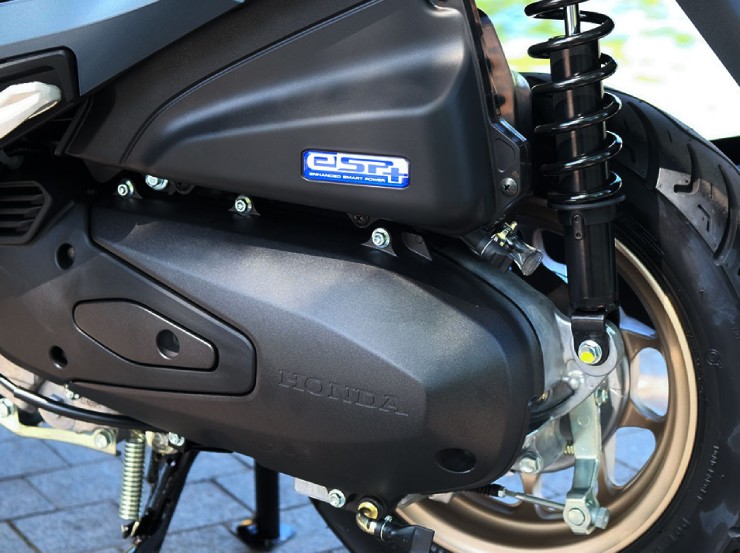 Giá xe ga quốc dân Honda LEAD mới nhất giữa tháng 11/2024