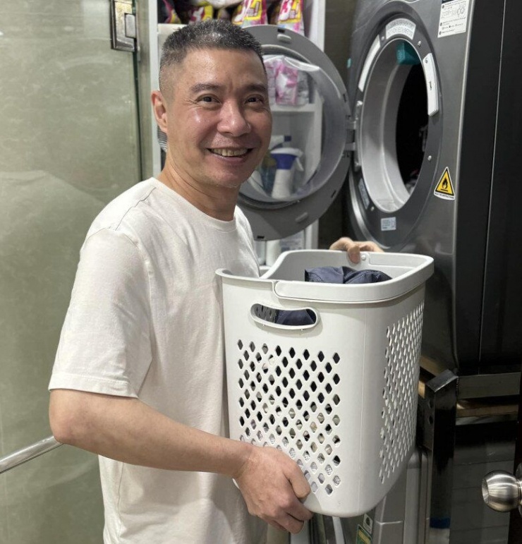 Bị nói "chồng chỉ để làm cảnh”, bà xã Công Lý đáp trả vỏn vẹn 8 từ ...