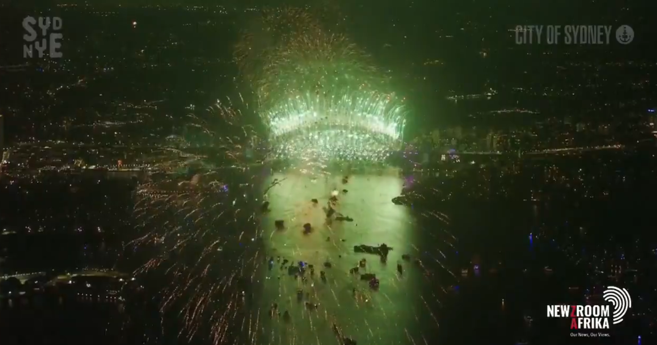 New Zealand rực rỡ sắc màu, Úc bắn pháo hoa sớm đón năm mới